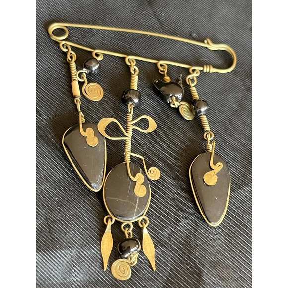 Unbranded | Jewelry | Vintage Peruvian Brass Wire Dangle Pin Brooch ...